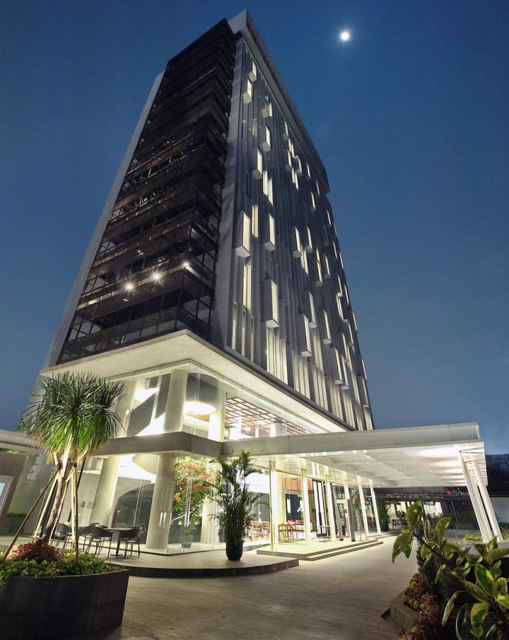 Ra Premiere Simatupang - Jakarta