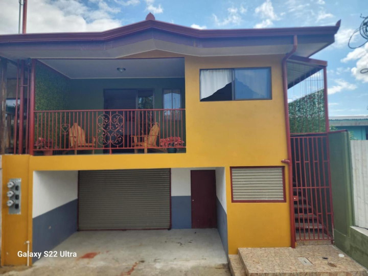 Peluza's Place - Costa Rica