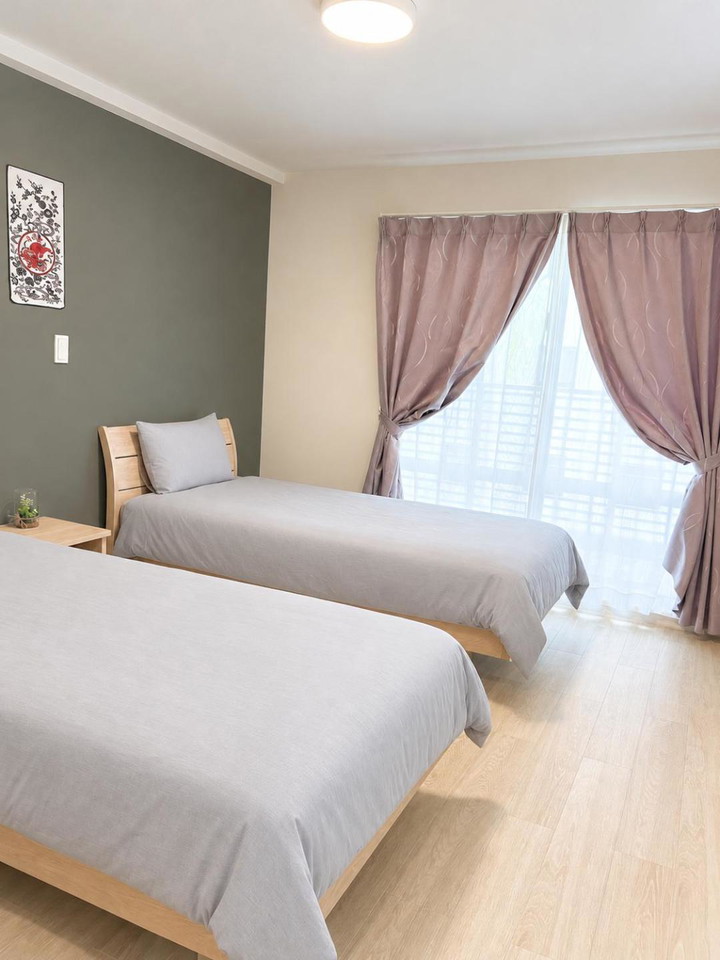 Hotel Gala City Izumizaki 5 Mins To Kokusai Street 24 Square Meters Room - Okinawa