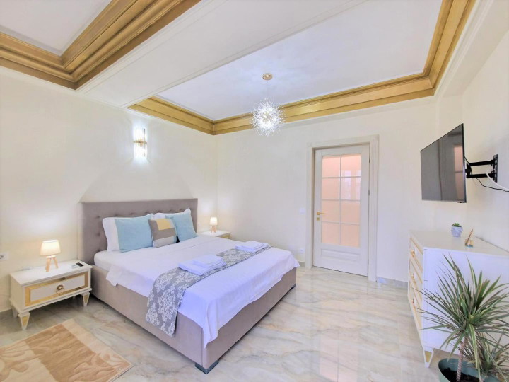 Laroka House Luxury Apartment City Center Universitate - Bukarest