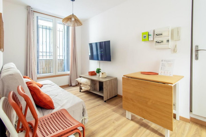 T2 Rénové - Frais L'été - Wifi -Smart Tv - Parking Proche - Béziers