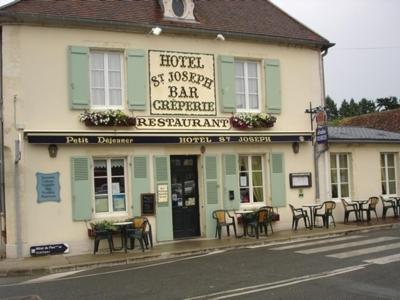 Logis Hotel Saint-joseph - Cher
