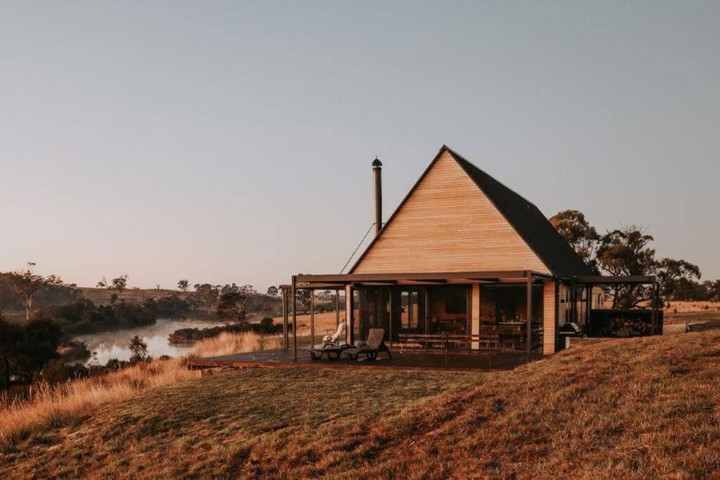 Swan River Sanctuary - Bicheno