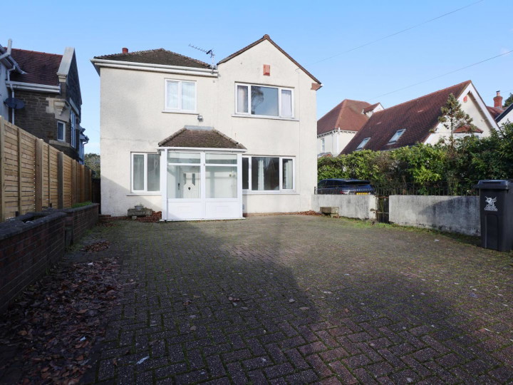 Hollybush House By N And N Stays Ltd, Spacious Four Bedroom House In Cardiff, Perfect For Contractors And Workers, Large Private Driveway For Work Vans And Vehicles, Great Location And Fast Wifi - Cardiff