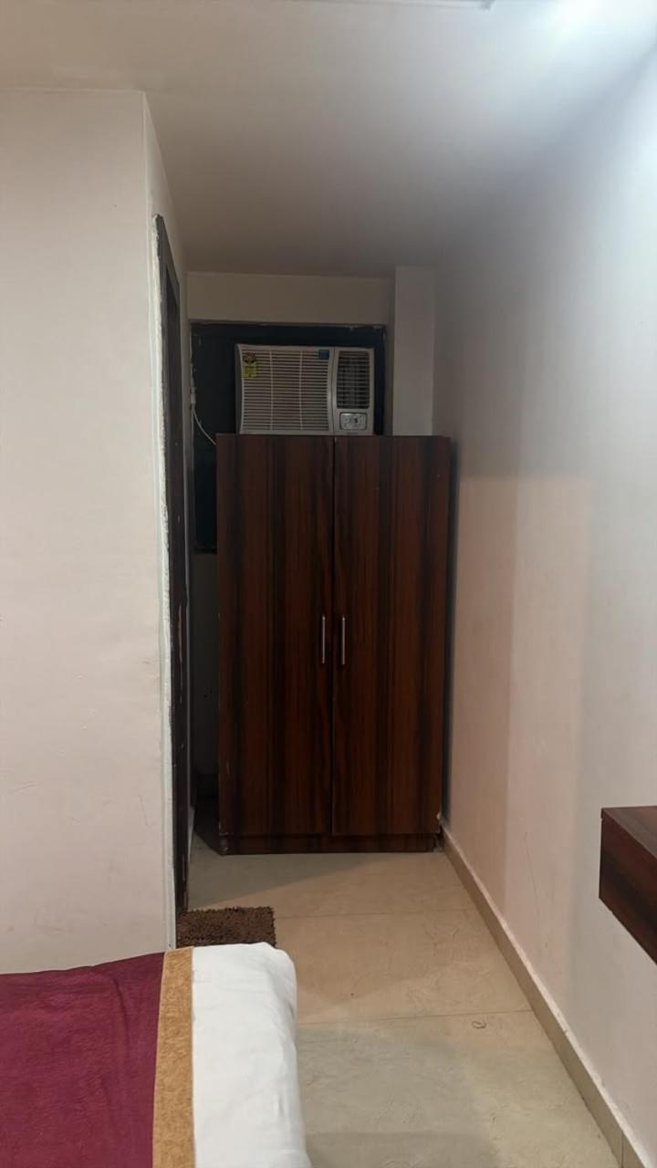 Hotel Raunak Plaza Near Vrindavan - Vrindavan
