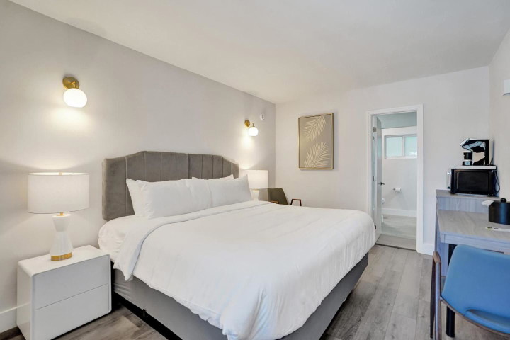 Fort Lauderdale King Suite At Botanica - Lauderdale-by-the-Sea, FL
