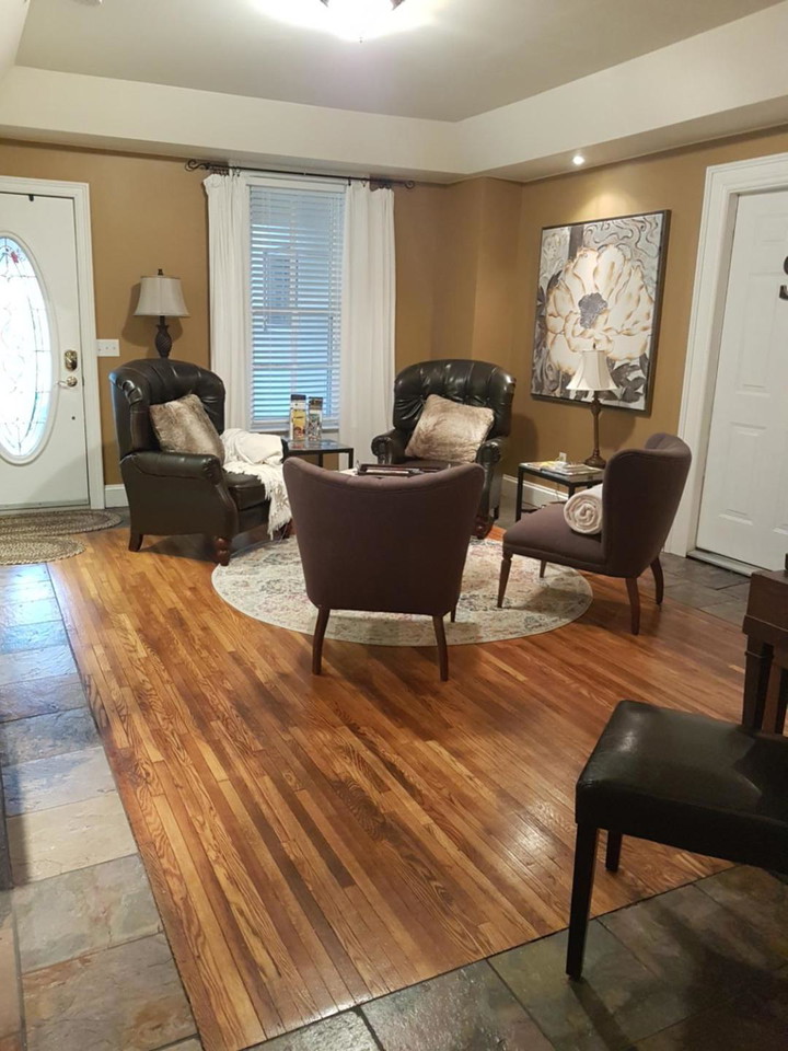 Hellemsfield Inn & Bed And Breakfast - Lake Erie, PA