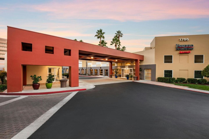 Fairfield Inn And Suites By Marriott San Jose Airport - Milpitas, CA