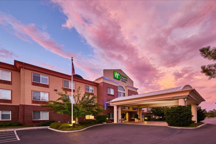 Holiday Inn Express & Suites Medford-central Point - Jacksonville, OR