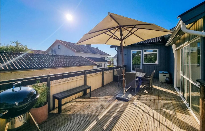Lovely Home In Göteborg With Kitchen - イェーテボリ