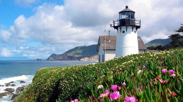 Hi Point Montara Lighthouse - California