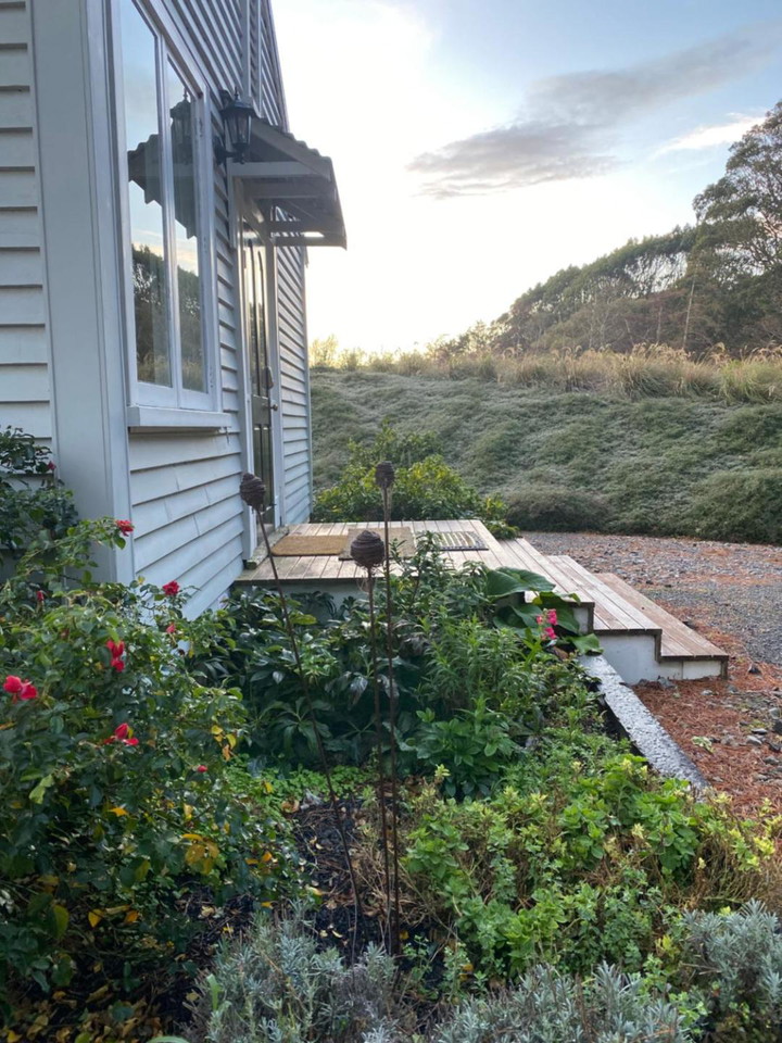 Ohariu Farm Cottage -