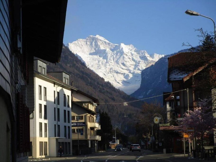 New.. Matten Central Family Suite, Sleeps 4 - Interlaken