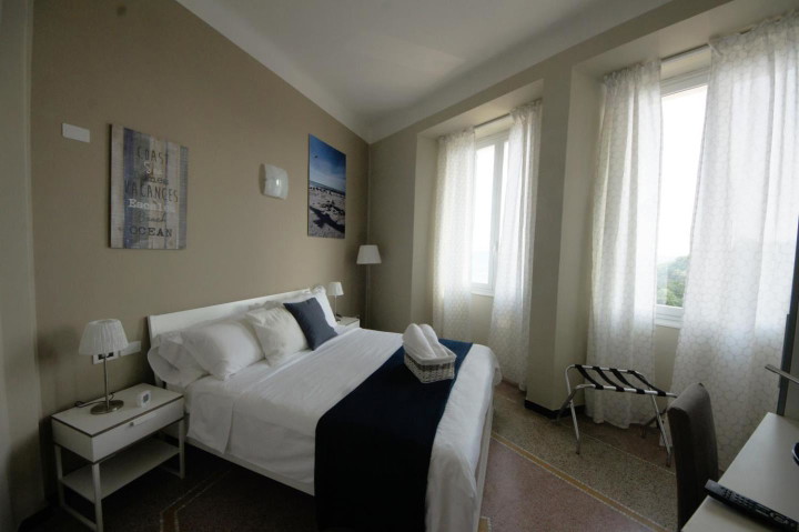Luna Rooms - Vado Ligure