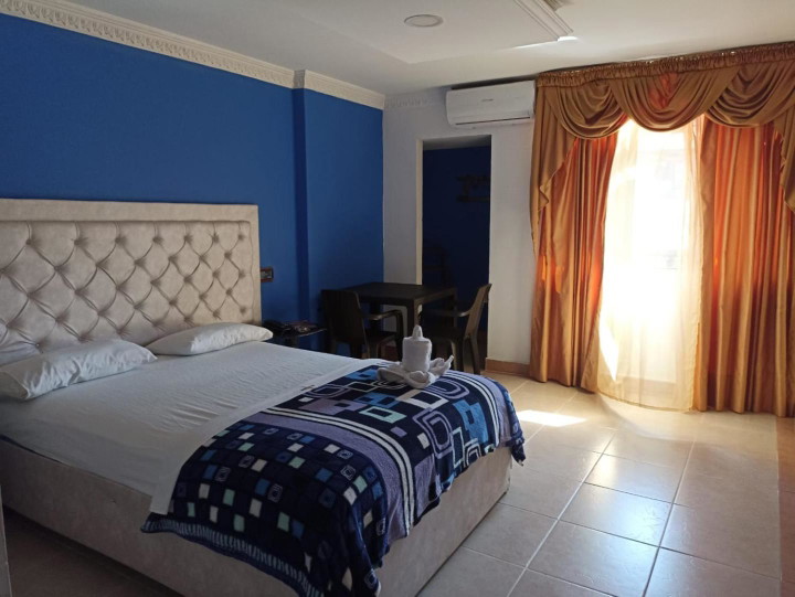 Hotel Residencias Noches De París - Versalles