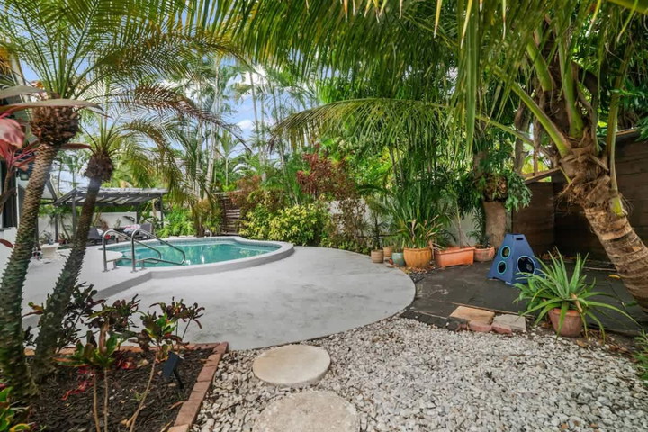Oasis With Pool & Cold Plunge-near Beach & Nightlife - Coral Springs, FL