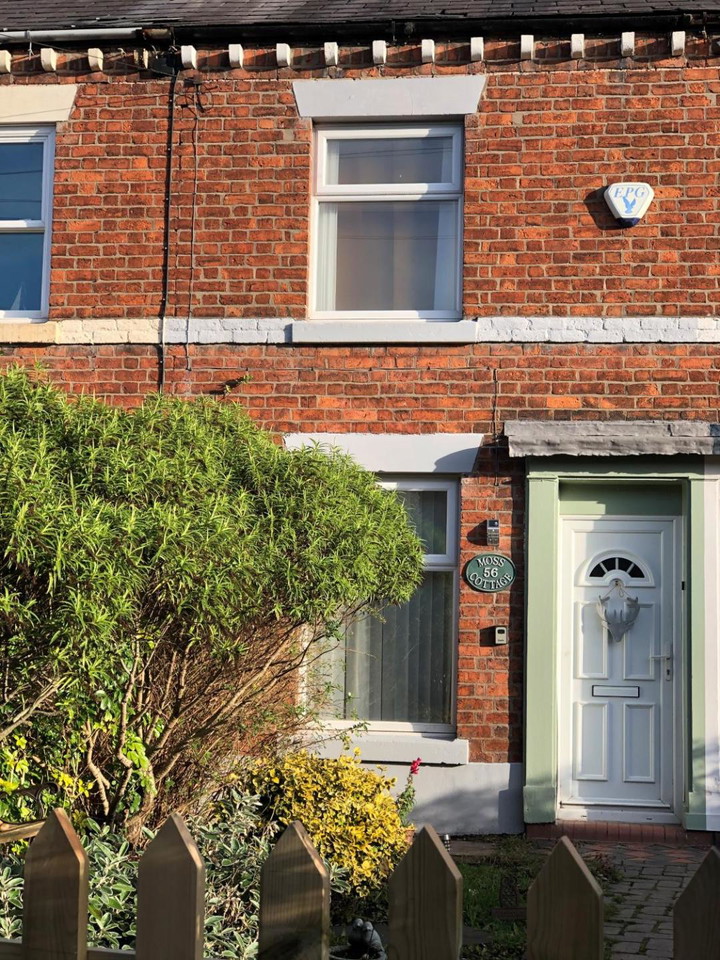 Moss Cottage - Crewe