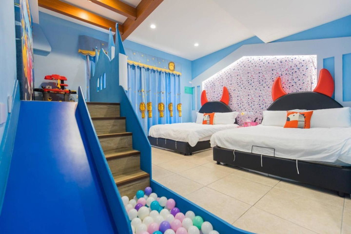 清泉親子Villa溜滑梯樂園 Homestay - Yilan County