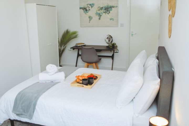 Perfectly Located City Centre Apartments - Buckinghamshire