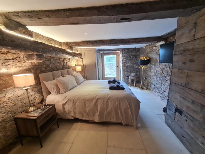 The Undercoft Stylish And Elegant Private Studio At The Old Church House Central Frome - Frome