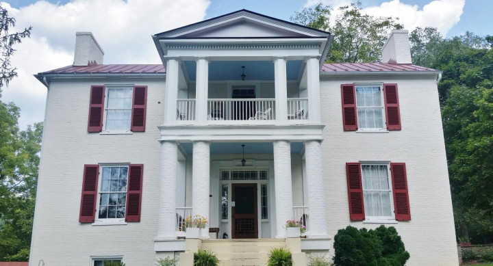 Mountain Home Bed & Breakfast - Front Royal, VA
