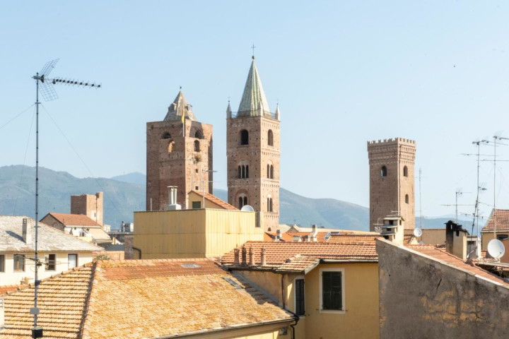 Palazzo Oddo Camere In Palazzo Storico Nel Centro Di Albenga - Albenga