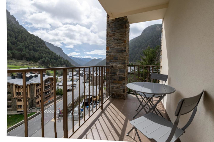 Barthe Holidays I Apartamento Moderno En Arinsal 4pax A Pie De Pistas I Balcón Con Vistas Impresionantes Al Valle Y Parking I Guineu - Andorra la Vella