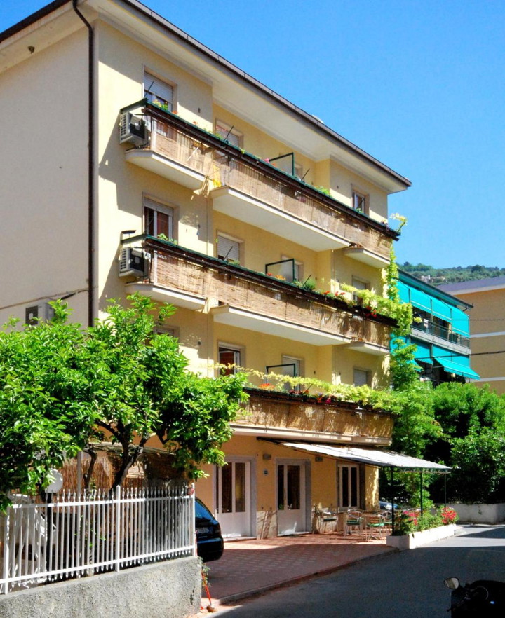Residence Glicini - Finale Ligure