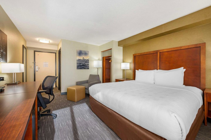 Best Western Chicago - Downers Grove - Countryside, IL