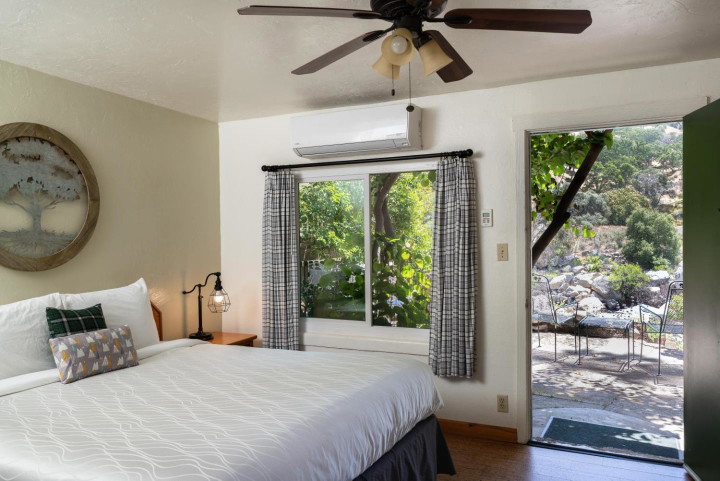 Buckeye Tree Lodge - California