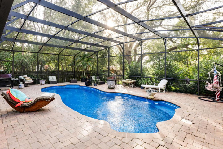 Canal-front Retreat W/ Hot Tub & Dock In Tavares - Mount Dora, FL