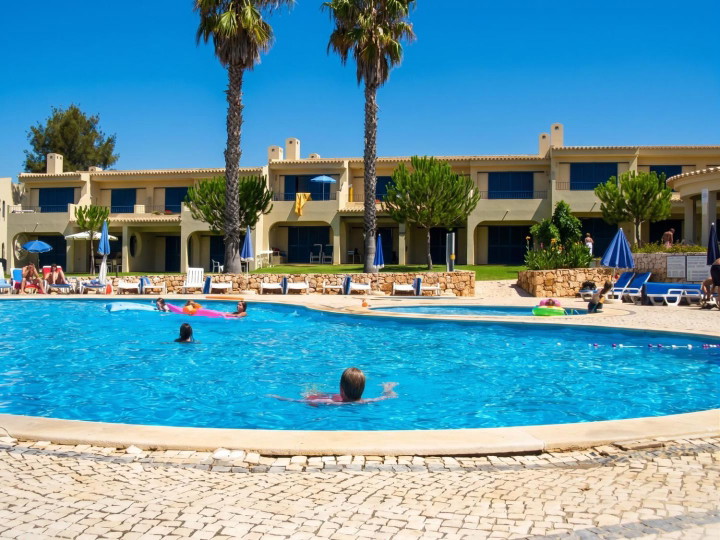 Charming House In Alvor With Shared Pool - Alvor