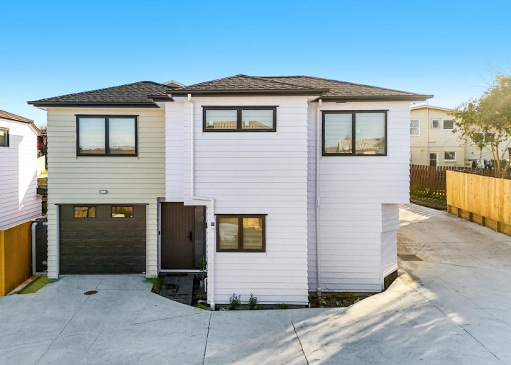Daylight Dwell & Delight Near Auckland Airport - Auckland