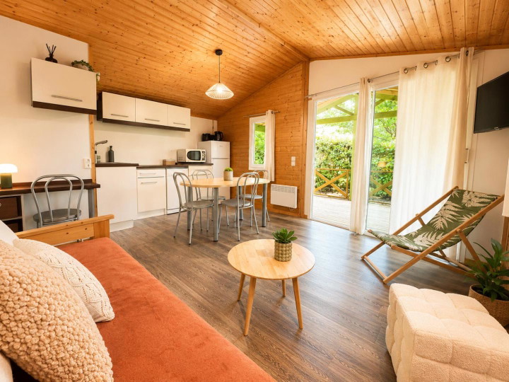Chalet 6 Pers Aux Hameaux De Miel Piscine Et Lac - Corrèze