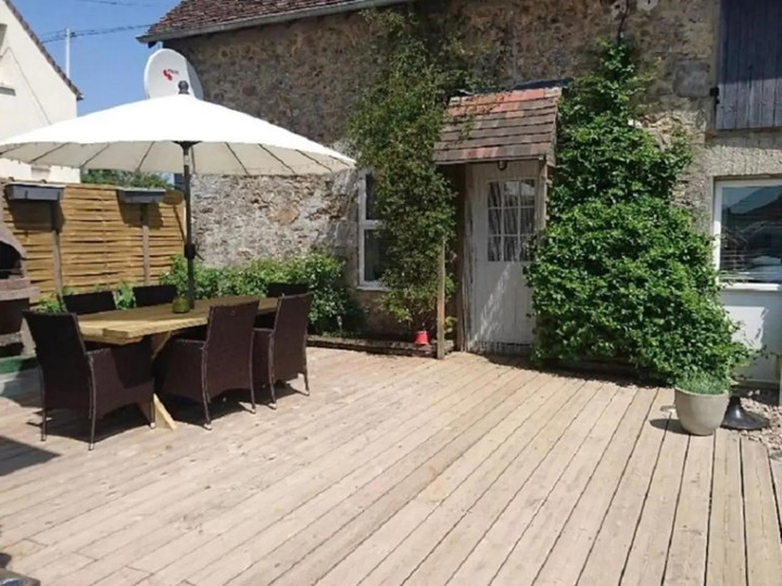 Maison Ensoleillee - - Saint-Léonard-des-Bois