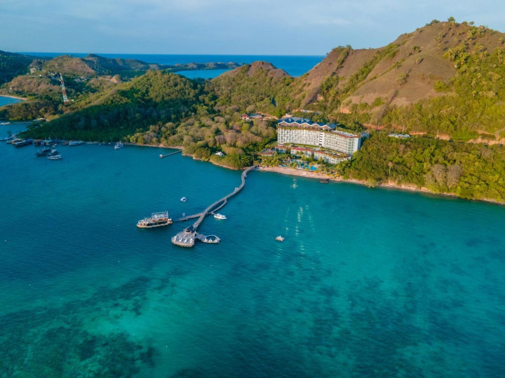 Ayana Komodo Waecicu Beach - Labuan Bajo