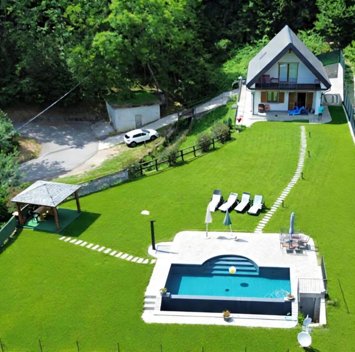 Chalet Stazzona, Casa A Punta, Vista Meravigliosa - Lombardia
