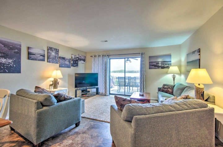 Pool Days & Water Fun Await: Lake Ozark Escape! - États-Unis