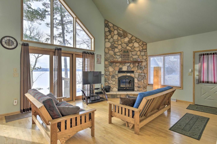 Cozy Dam Lake Escape W/ Dock, Yard & Water Access! - Wisconsin