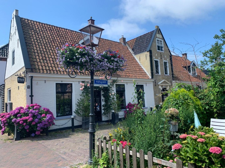 De Thuiskamer In Grou Als B&b Of Vakantiehuis - Leeuwarden