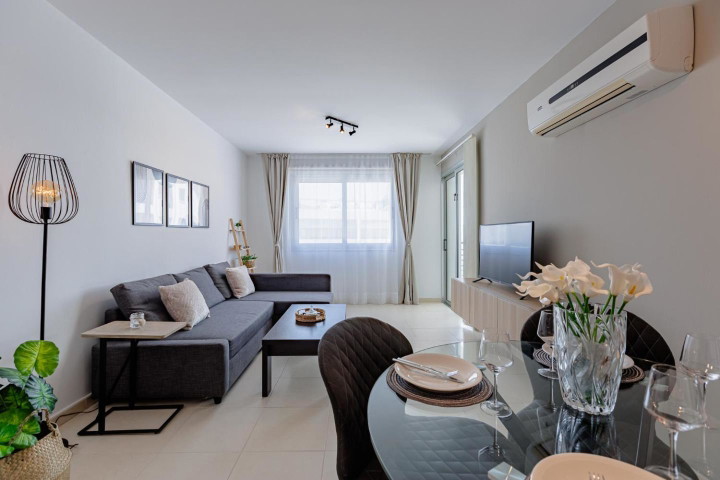 Stylish One-bedroom Sea Retreat - Mağusa
