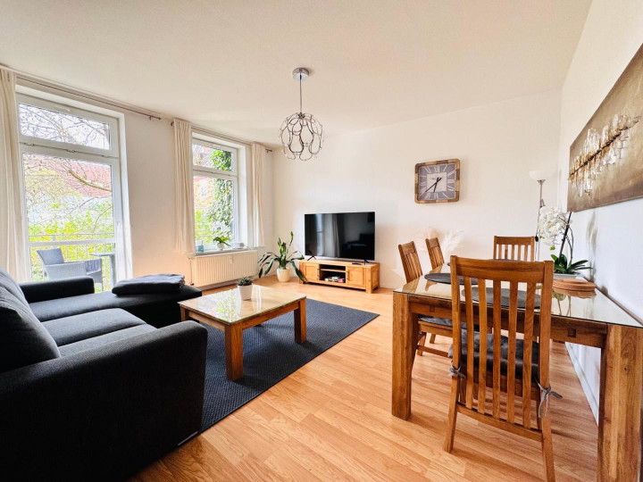 Attraktive Wohnung Im Schönen Hinterhof - Schwerin