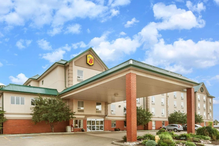 Super 8 By Wyndham Edmonton South - Edmonton