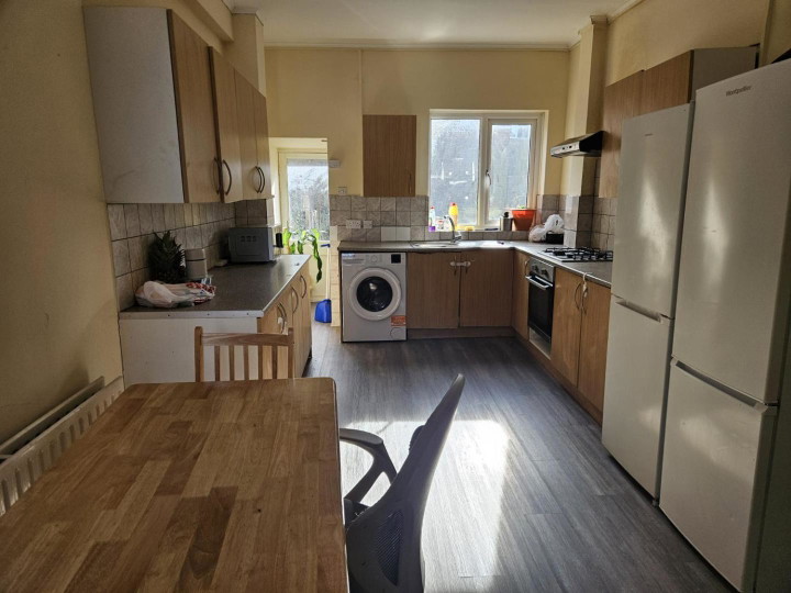 Family House In Golders Green Near Shops And Underground - Enfield