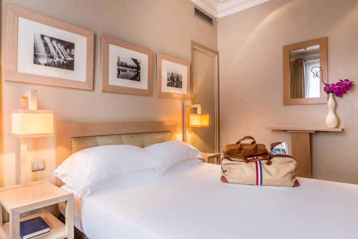 Hotel Duret Paris Champs Elysées - La Garenne-Colombes