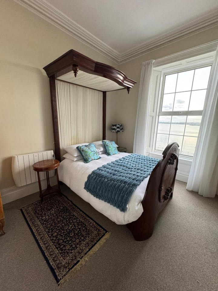 Anns Sea View Suite - 