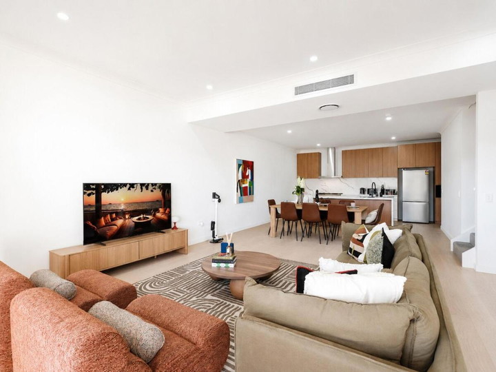Modern Norwest Family Home Near Metro & Lake - ブラックタウン