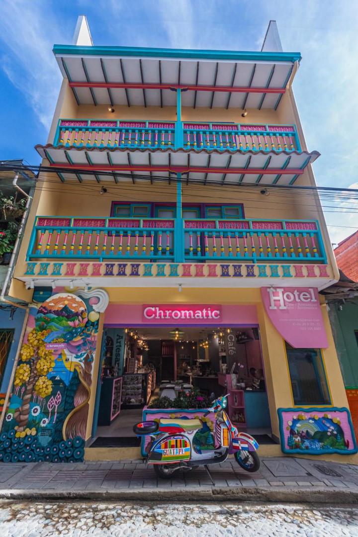 Hotel Chromatic - Guatape