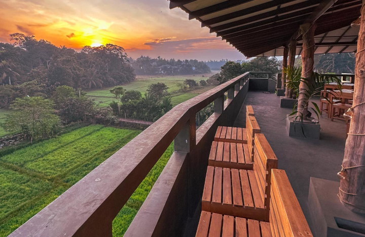 Ceylon's House - Hikkaduwa