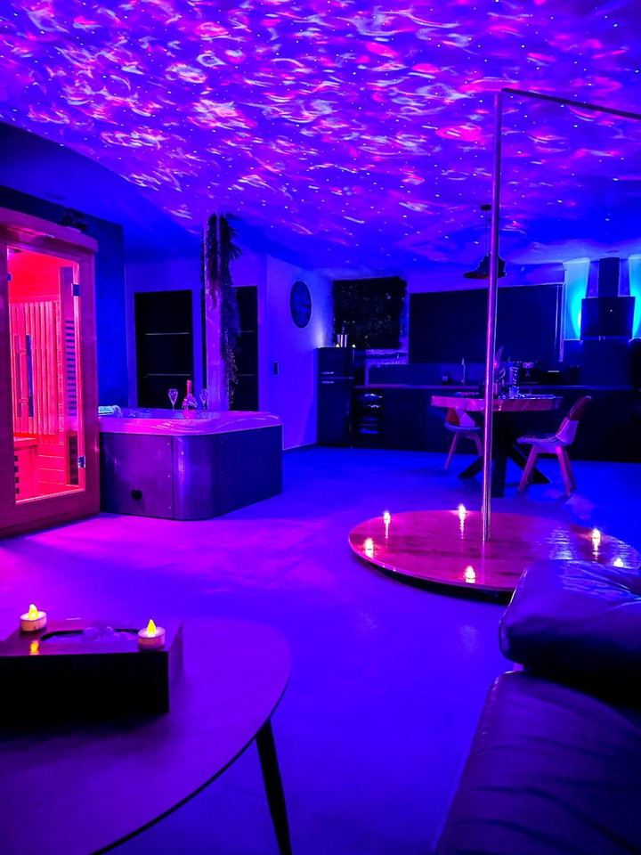 Love Room Jacuzzi La Villa Des Charmes - Vias